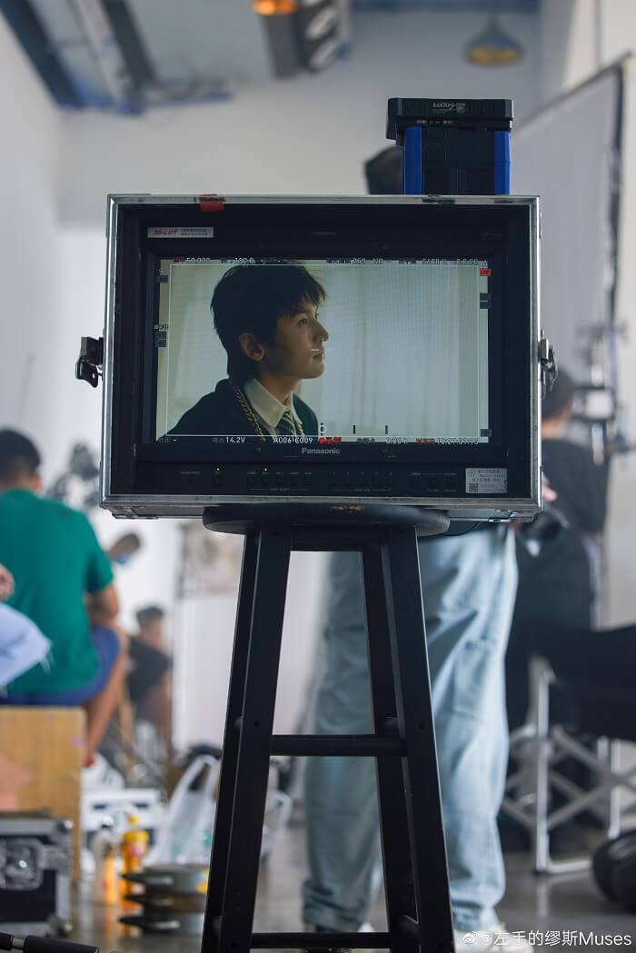 新設の関係者WEIBO、チャンジャーハンの未公開写真を「ちらっと」公開！（EHzZ新シリーズ予告も登場♪）